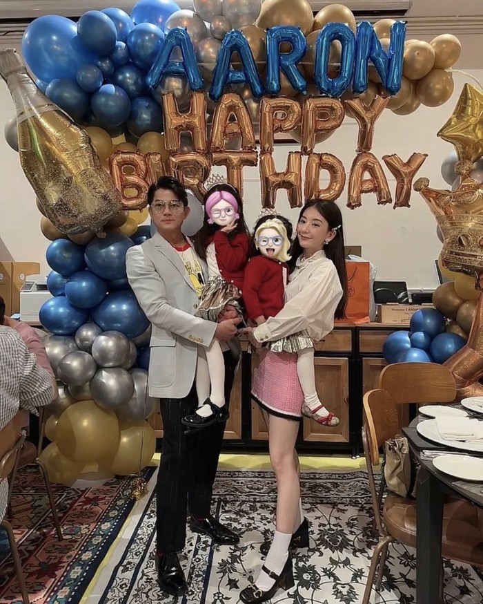 Kemesraan Aaron Kwok dan Moka Fang yang Lebih Muda 21 Tahun