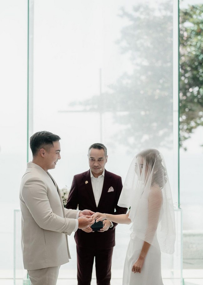 8 Gaya Clean Minimalis Gritte Agatha Saat Menikah dengan Arif Hidayat 8 Gaya Clean Minimalis Gritte Agatha Saat Menikah dengan Arif Hidayat