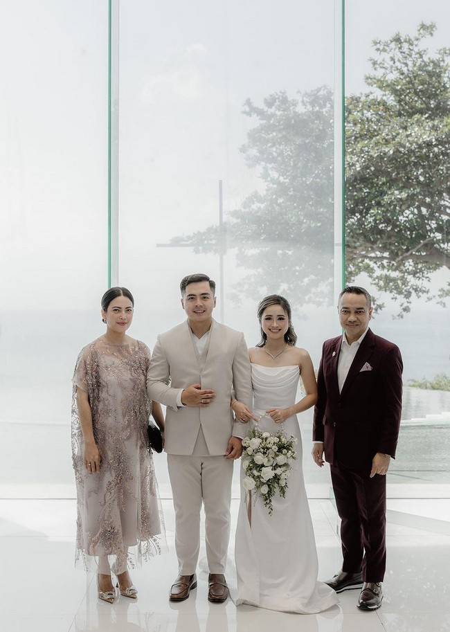 8 Gaya Clean Minimalis Gritte Agatha Saat Menikah dengan Arif Hidayat 8 Gaya Clean Minimalis Gritte Agatha Saat Menikah dengan Arif Hidayat