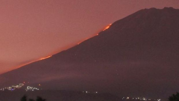 Kebakaran Di Gunung Sumbing Ini 5 Hal Yang Diketahui Sejauh Ini