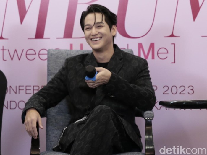 13 Potret Kim Bum Tersenyum untuk Cerahkan Minggumu!