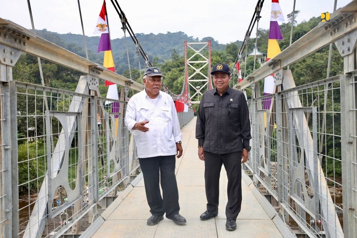 Telan Rp 13 M, Jembatan Gantung di Kalbar Rampung Seberangi Kapuas