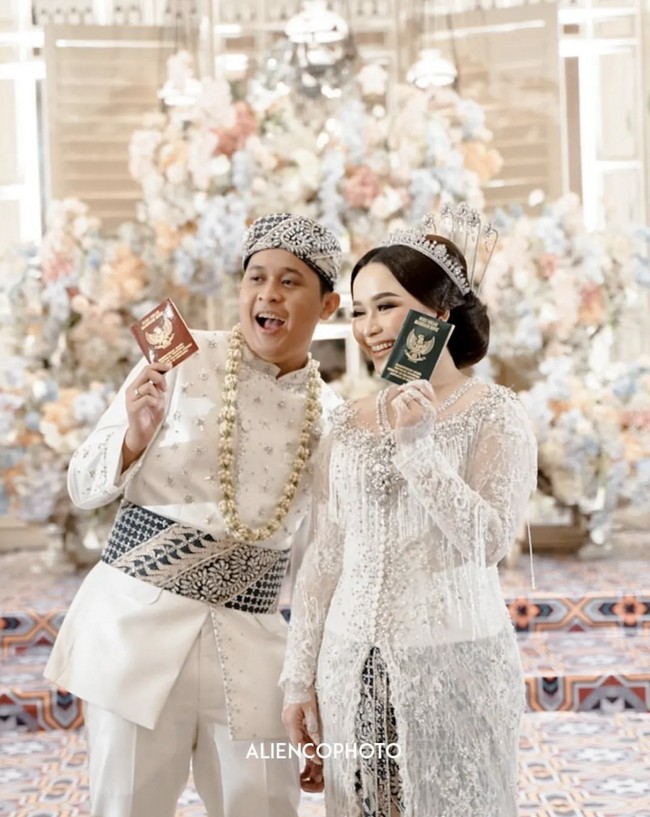 7 Inspirasi Pernikahan Artis Adat Betawi, Bintang Emon Hingga Chua Kotak