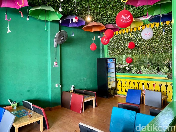 Aduh Enaknye! Pecak Ikan Nila dan Semur Jengkol di Warung Ayah Rojak