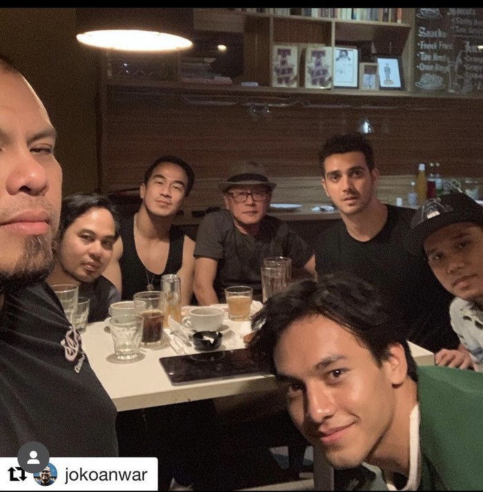Keseruan Jefri Nichol Saat Makan Bareng Caitlin Halderman hingga Joe Taslim