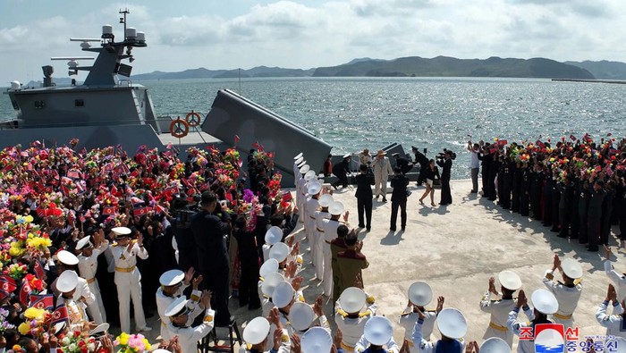 Korut Luncurkan Kapal Selam Nuklir, Semenanjung Korea Makin Panas Korut Luncurkan Kapal Selam Nuklir, Semenanjung Korea Makin Panas