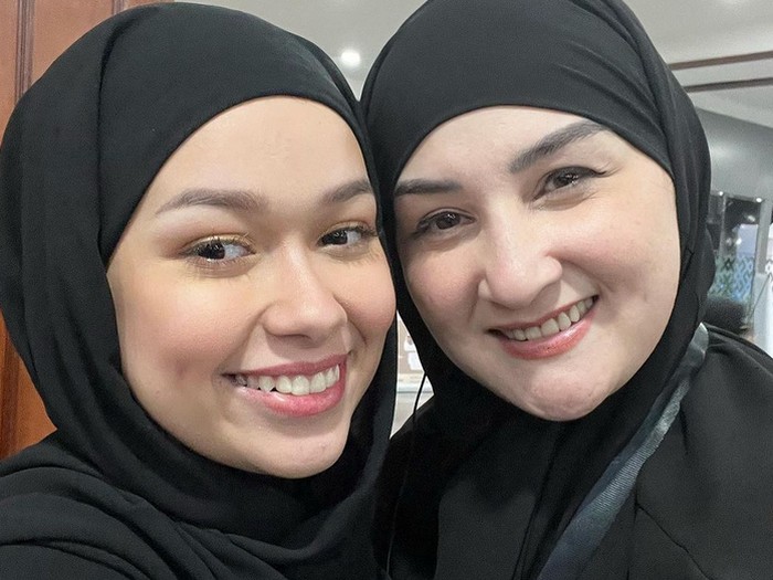 Gaya Rebecca Klopper Hadiri Kajian Jadi Sorotan, Pakai Hijab dan Gamis