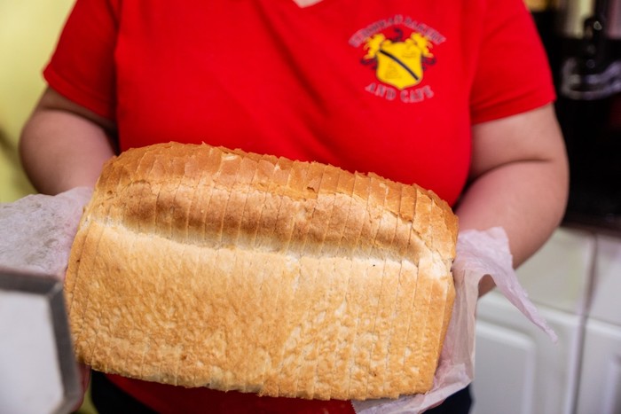 Nyamm! Di Bakery Jadul Ini Ada Aneka Pastry Tradisional Eropa