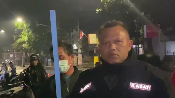 Polisi Tangkap Geng Motor Ugal-ugalan Bawa Belati di Cimahi Polisi Tangkap Geng Motor Ugal-ugalan Bawa Belati di Cimahi