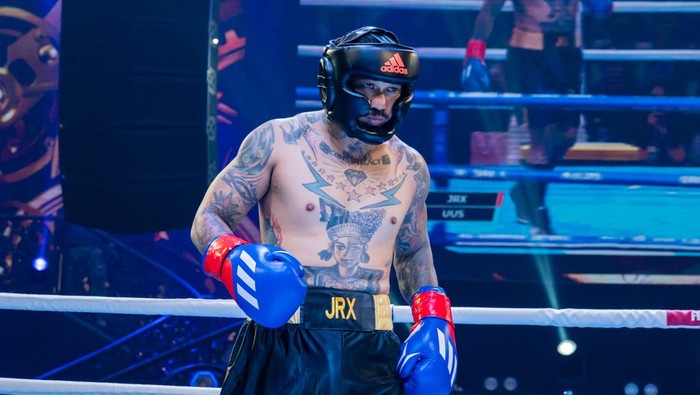 Momen Alotnya Adu Tinju Uus Vs Jerinx di Bali