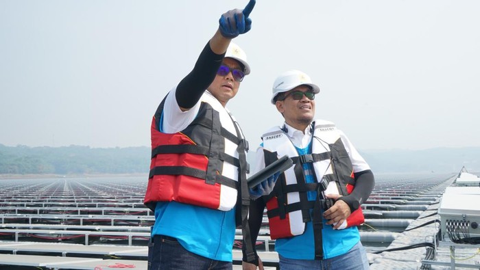 Terapung di Atas Air, PLTS Terbesar di ASEAN Bentar Lagi Kelar Terapung di Atas Air, PLTS Terbesar di ASEAN Bentar Lagi Kelar