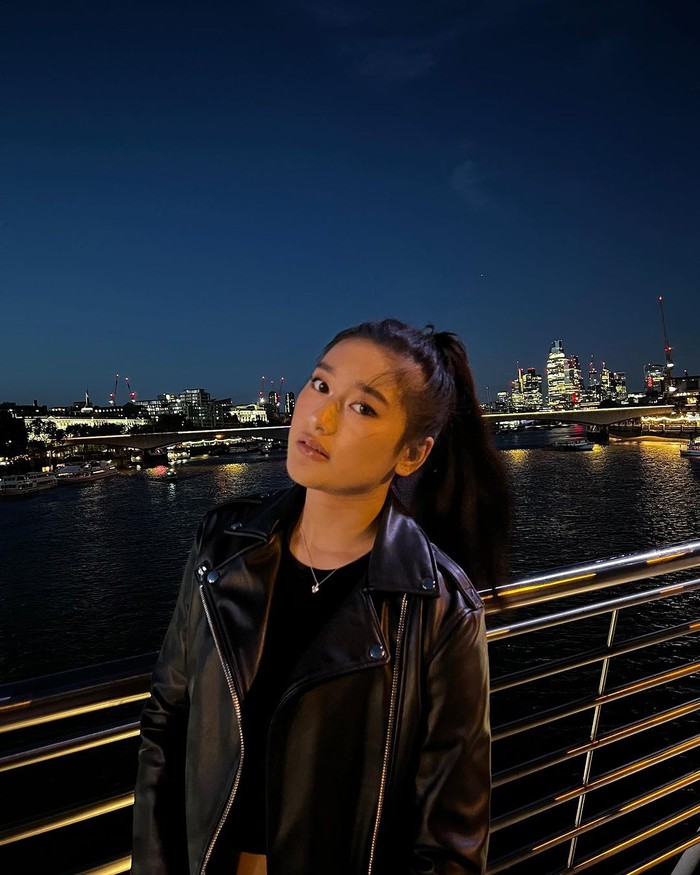 5 Potret Amanda Caesa, Tak Diganggu Parto Soal Pasangan