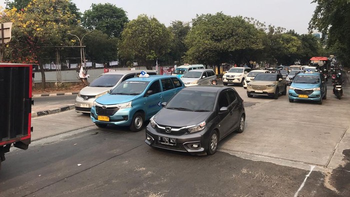 Perbaikan Jl TB Simatupang Arah Ragunan Selesai Perbaikan Jl TB Simatupang Arah Ragunan Selesai