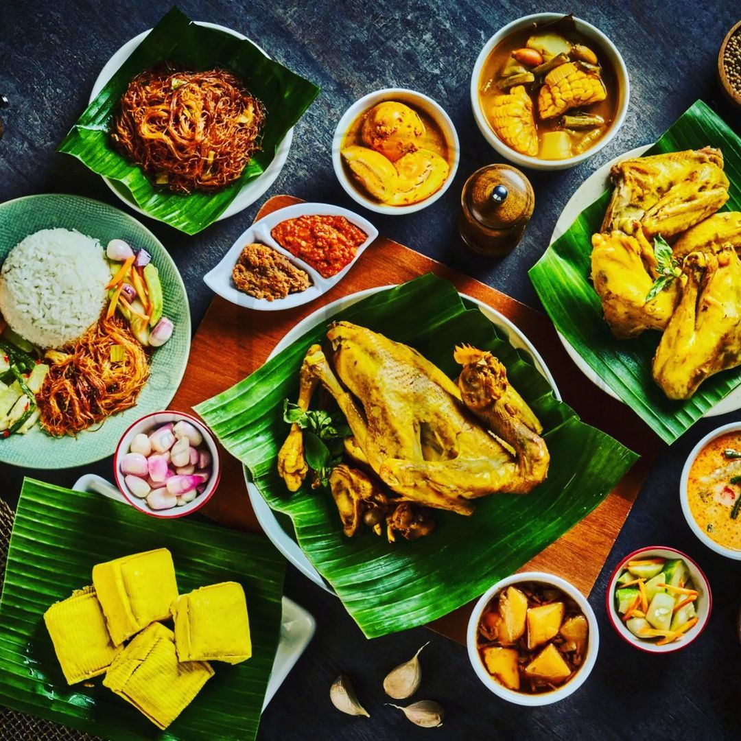 5 Tempat Makan Ayam Goreng yang Eksis Puluhan Tahun di Jakarta 5 Tempat Makan Ayam Goreng yang Eksis Puluhan Tahun di Jakarta