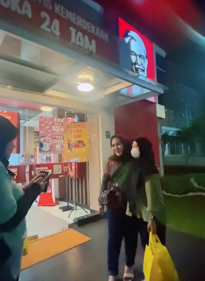 Hobi Pamer Emas, Mira Hayati Juga Senang Kulineran Hingga ke Thailand