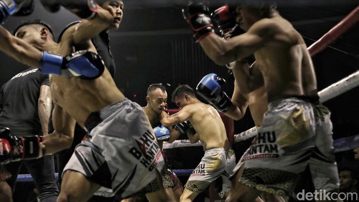 Aksi Petarung di Baku Hantam Championship