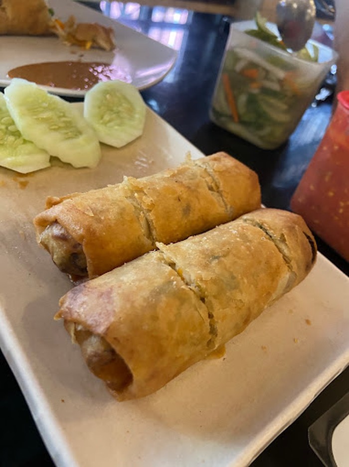 20 Lumpia khas Semarang yang Padat Ada di Sini