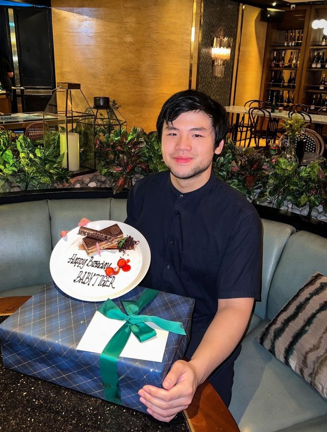 7 Foto Nicholas Sean Putra Ahok Pamer Pacar Baru, Mesra Rayakan Ultah ...