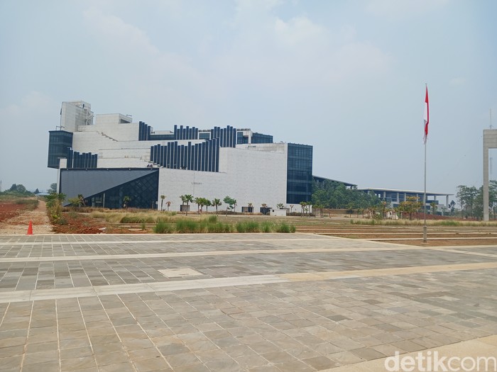 Potret Megahnya Kampus UIII yang Punya Jurusan Terkait Polusi