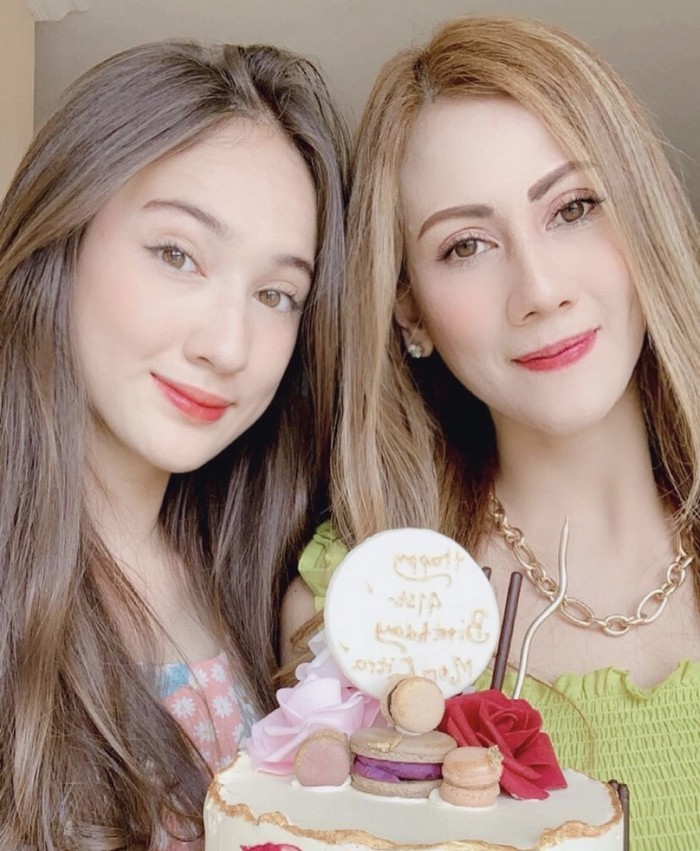 Momen Kulineran Laura Moane, Artis yang Diisukan Dekat dengan Al Ghazali