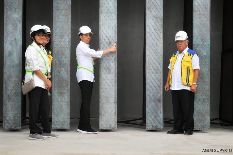 Jokowi Pasang Bilah Pertama Garuda Kantor Presiden IKN: Semua Sesuai ... Jokowi Pasang Bilah Pertama Garuda Kantor Presiden IKN: Semua Sesuai ...