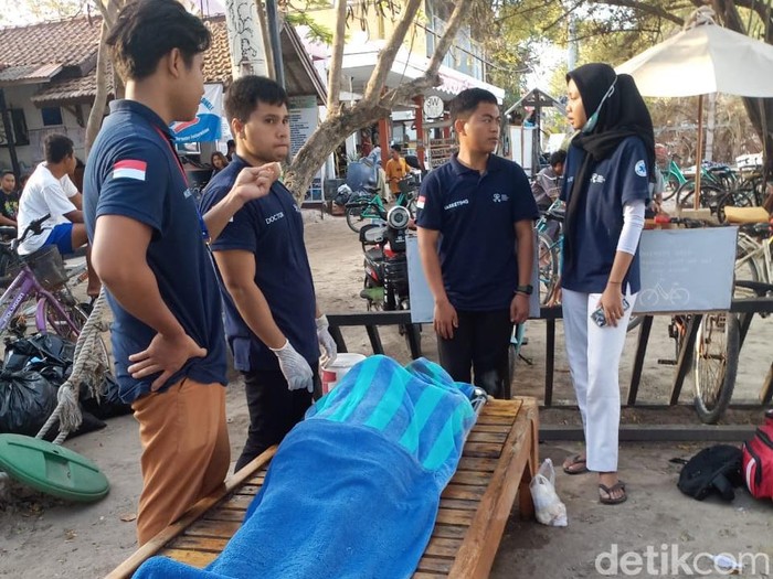 Turis India Tewas Mengapung di Gili Air Lombok Utara Turis India Tewas Mengapung di Gili Air Lombok Utara