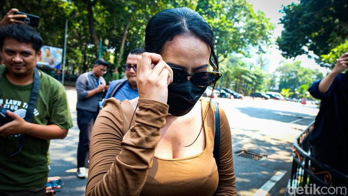 Penampilan Siskaeee Dipanggil Polisi soal Film Porno
