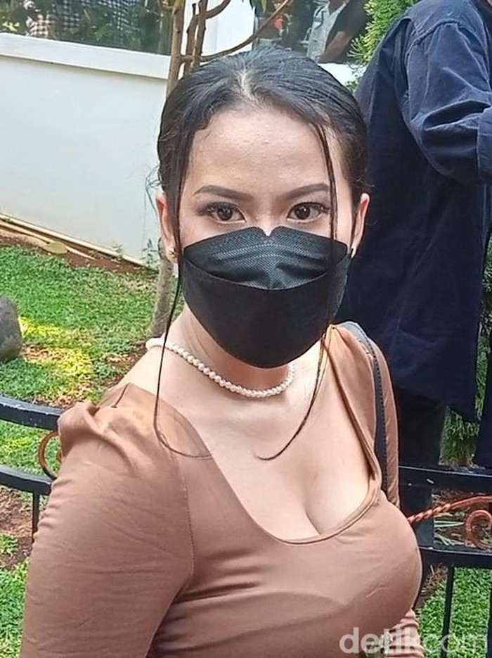 Penampakan Siskaeee Datangi Polda Metro Jaya, Siap Diperiksa soal PH Film Porno