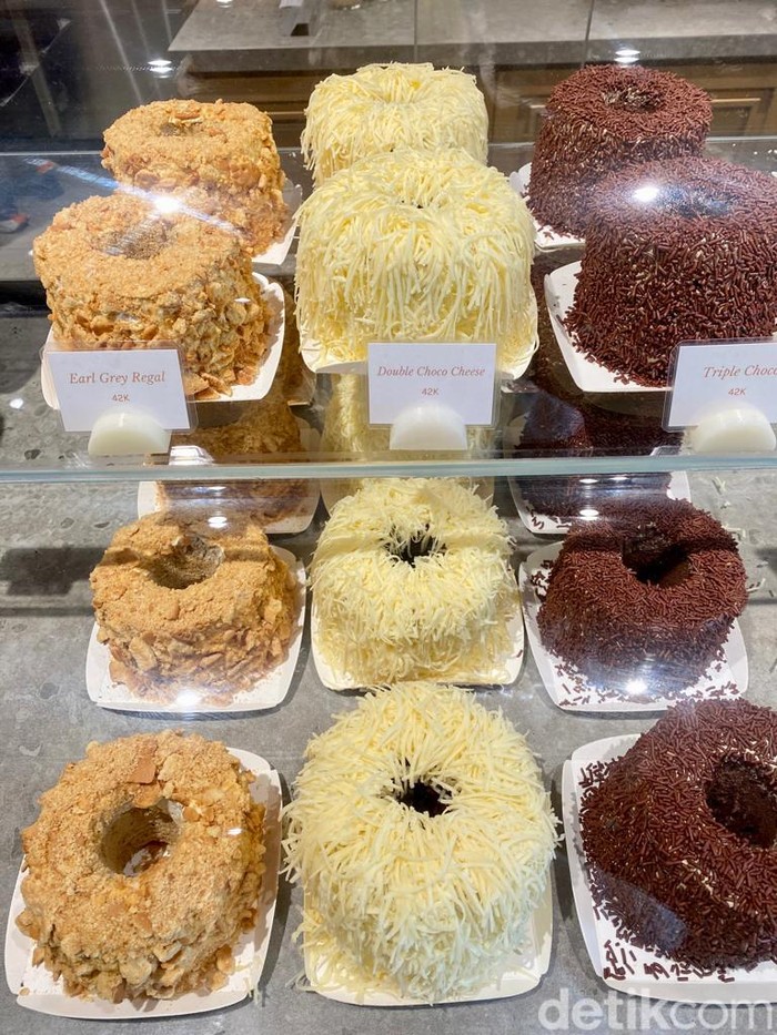 Tata Cakery, Kafe yang Punya Cake Chiffon dan Es Kopi Enak