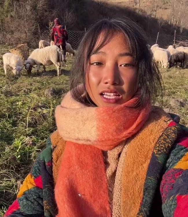 Potret Gadis Desa Cantik yang Viral Bikin Netizen Kasihan, Ternyata Menipu