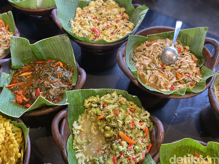 Ngeunah Pisan! 5 Tempat Makan Sunda di Bogor yang Cocok Buat Makan Bareng Ngeunah Pisan! 5 Tempat Makan Sunda di Bogor yang Cocok Buat Makan Bareng