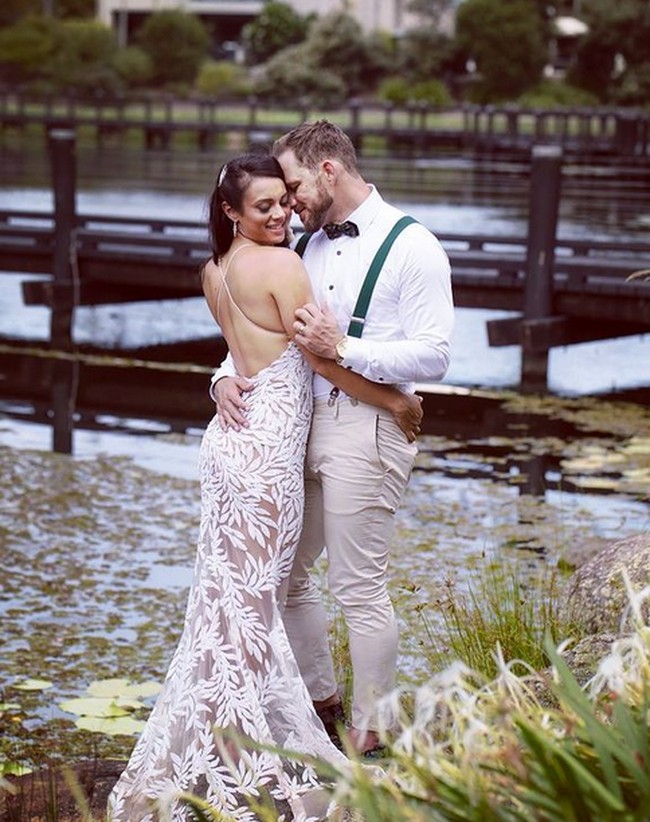 Foto Sosok Istri yang Merelakan Suaminya Jadi Bintang Dewasa