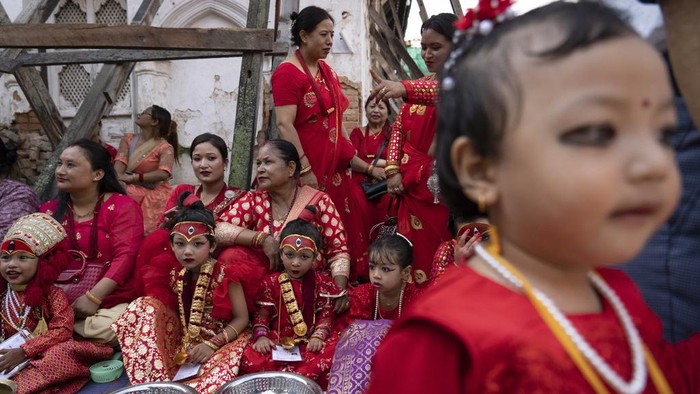 Melihat Ritual Kumari Puja di Nepal