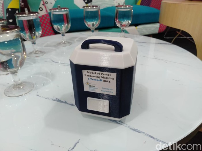Mengintip Inovasi Mesin Pembuat Tempe Portable Buatan Siswa Binus