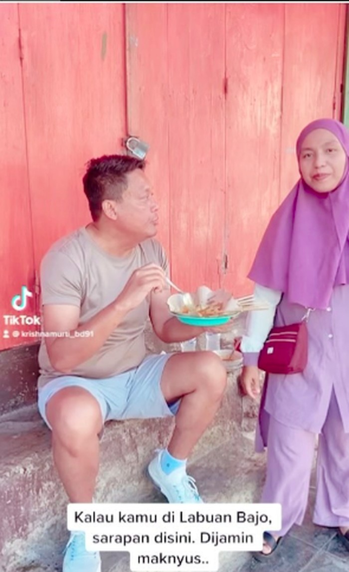 Momen Irjen Krishna Murti Jajan Lontong Sayur hingga Sate di Kaki Lima Momen Irjen Krishna Murti Jajan Lontong Sayur hingga Sate di Kaki Lima