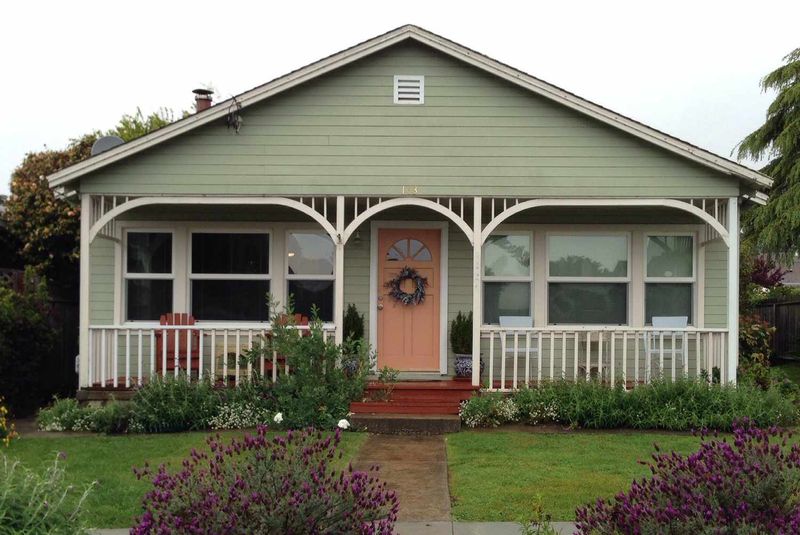 5 Inspirasi Desain Atap Rumah yang Kece, Nomor 1 Banyak Dipakai di RI