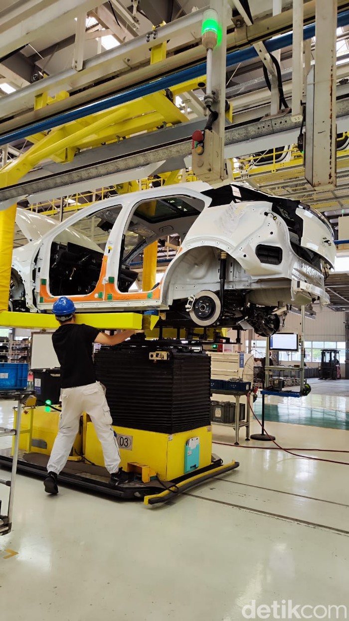 Bukan Kaleng-kaleng, Lihat Pabrik Mobil Listrik Neta Langsung di China