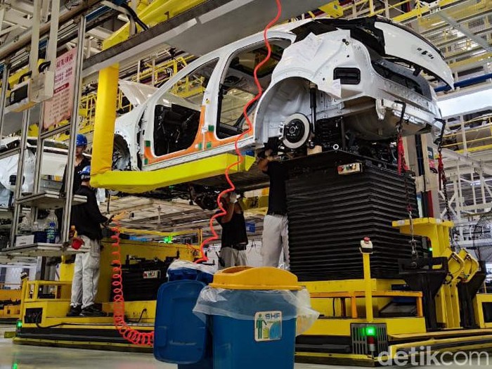 Bukan Kaleng-kaleng, Lihat Pabrik Mobil Listrik Neta Langsung di China