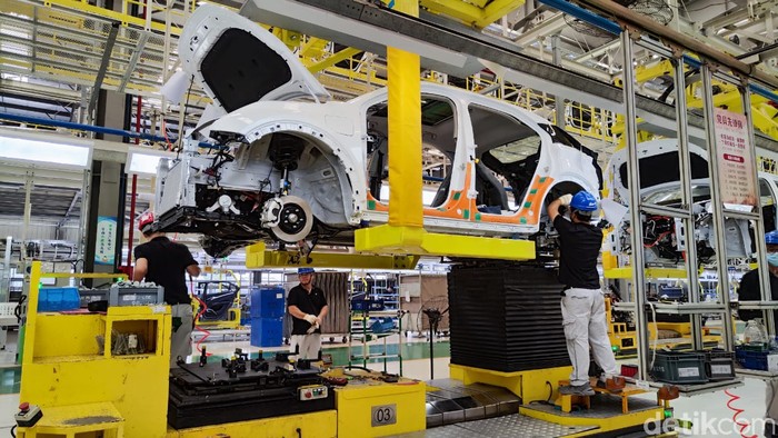 Bukan Kaleng-kaleng, Lihat Pabrik Mobil Listrik Neta Langsung di China