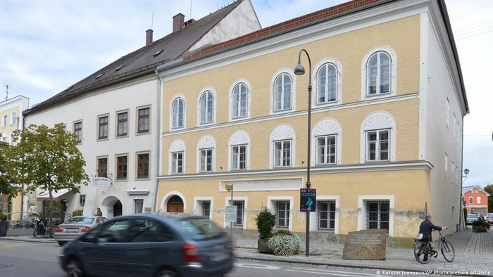 Potret Rumah Masa Kecil Hitler yang Bakal Diubah Jadi Kantor Polisi