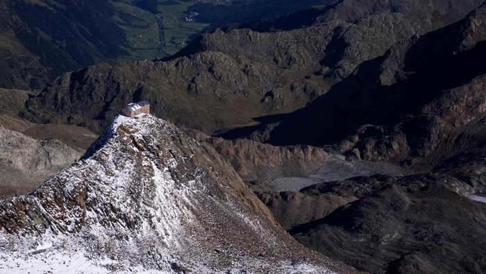 Gletser Menyusut Drastis, Ancam Ekosistem di Pegunungan Alpen