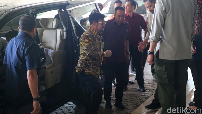 Mentan SYL Ngantor Lagi Usai Rumah Dinas-Kantor Kementan Digeledah KPK