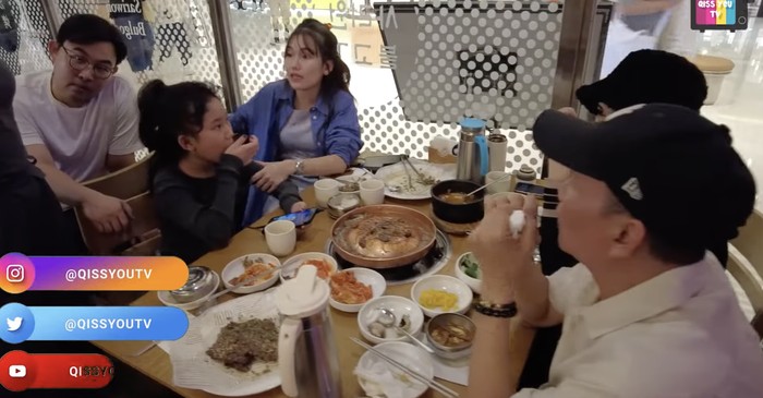 Di Korea, Ayu Ting Ting Piknik Bareng Nikita Mirzani hingga ke Pasar Seafood