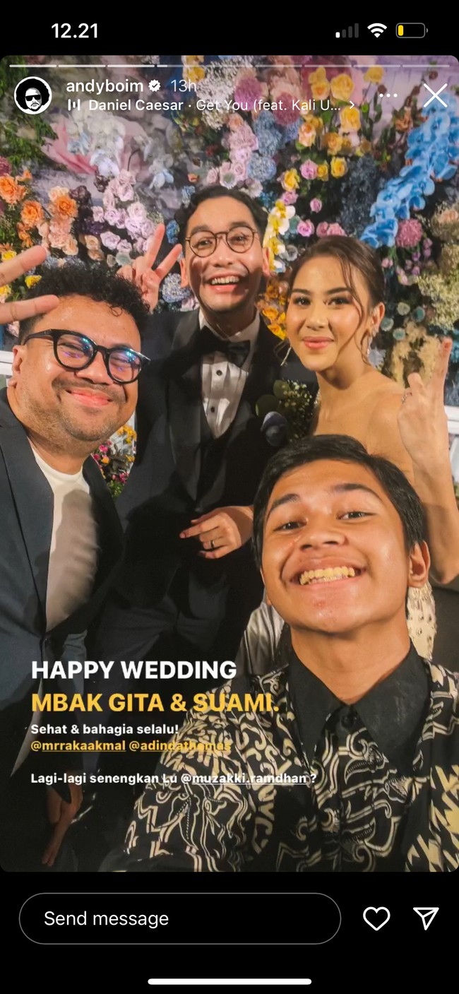 7 Gaya Artis di Nikahan Adinda Thomas, Jennifer Dunn Hingga Sophia Latjuba