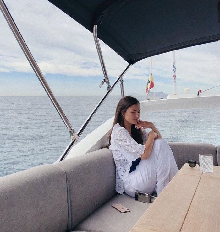 Pesona Anisha Isa, Calon Istri Pangeran Mateen Saat Masak Steak hingga ...