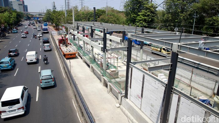 Progres Terkini Revitalisasi Halte Transjakarta Cawang UKI