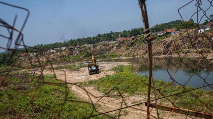 Potret Kisah Kampung Karian, Menanti Ditenggelamkan Waduk