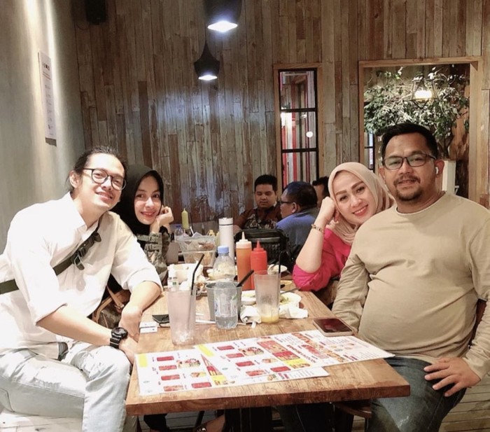 Kulineran Anggie, Istri Pelawak Bedu Saat di Resto hingga Beach Club