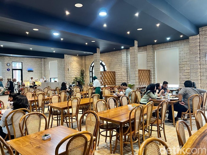 Nikmatnya Kebab Chicken Wings hingga Pizza Autentik di Restoran Turki Ini