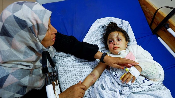 Duka Gadis Cilik Palestina yang Kehilangan 14 Anggota Keluarganya